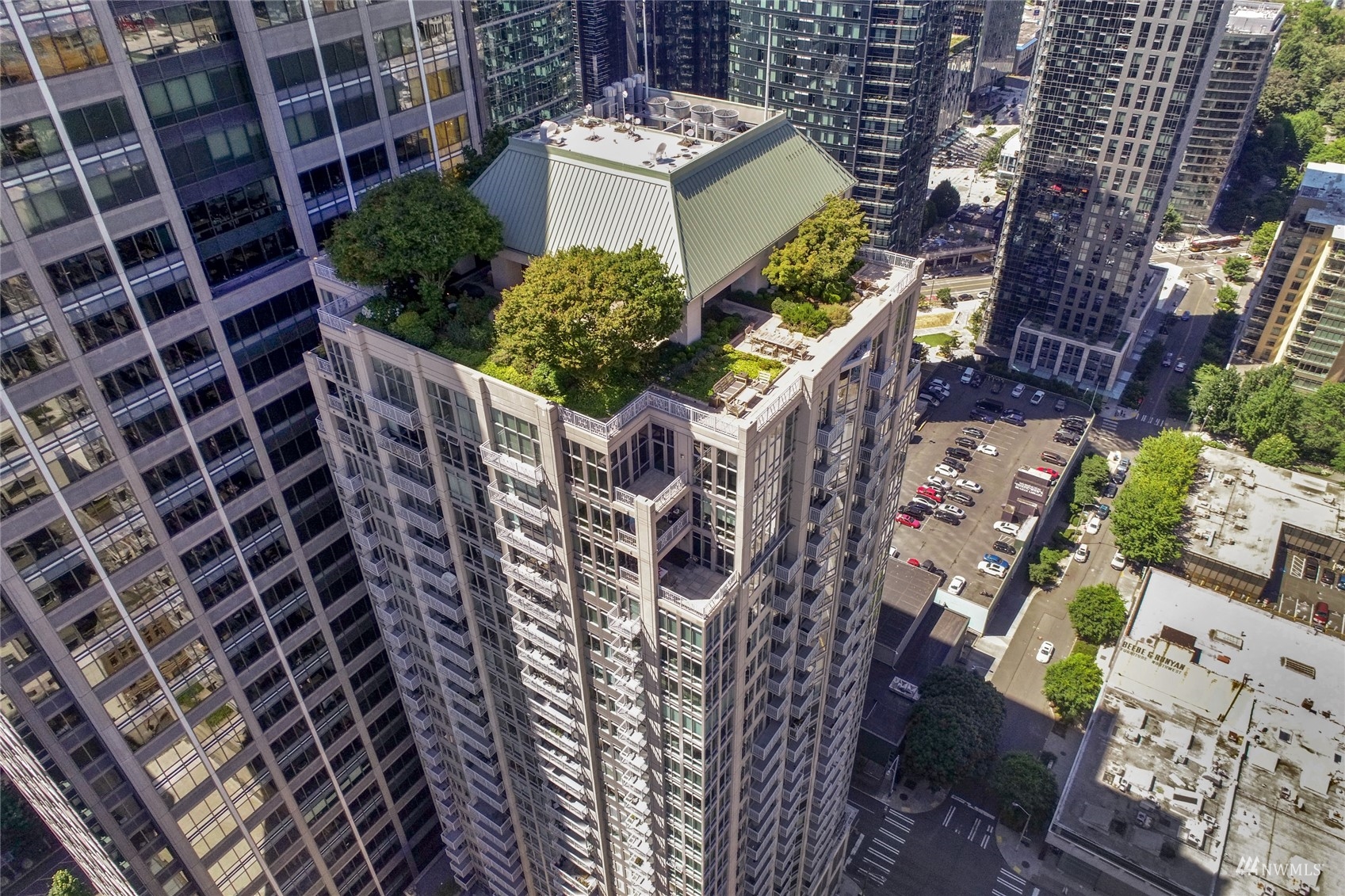 Cosmopolitan Condo, Seattle, WA - Condos For Sale