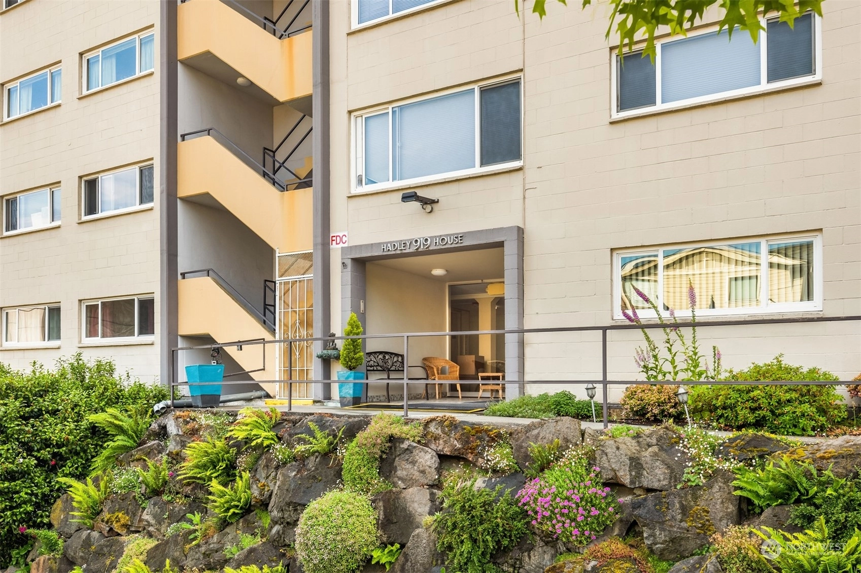 Hadley House Co-op - Units For Sale at Seattle, WA | Wicklund