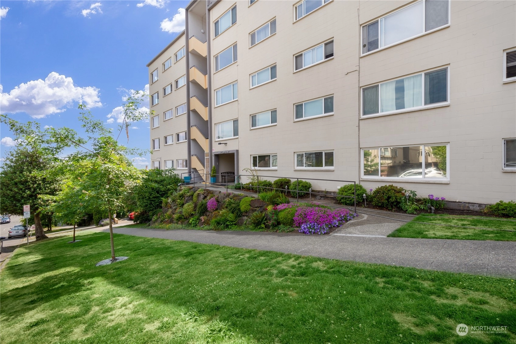 Hadley House Co-op - Units For Sale at Seattle, WA | Wicklund