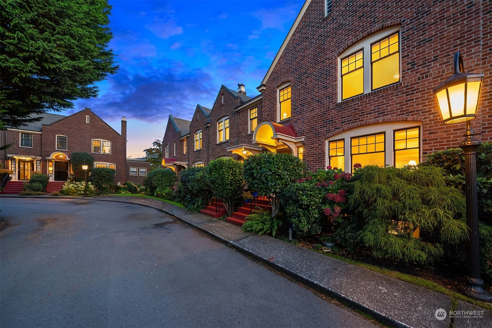 Hawthorne Square - Condos For Sale at Hawthorne Square in Seattle, WA ...