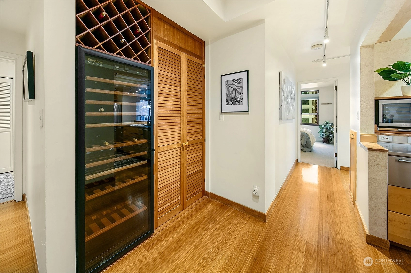 Watermark Tower - Condos For Sale at Watermark Tower in Seattle, WA ...