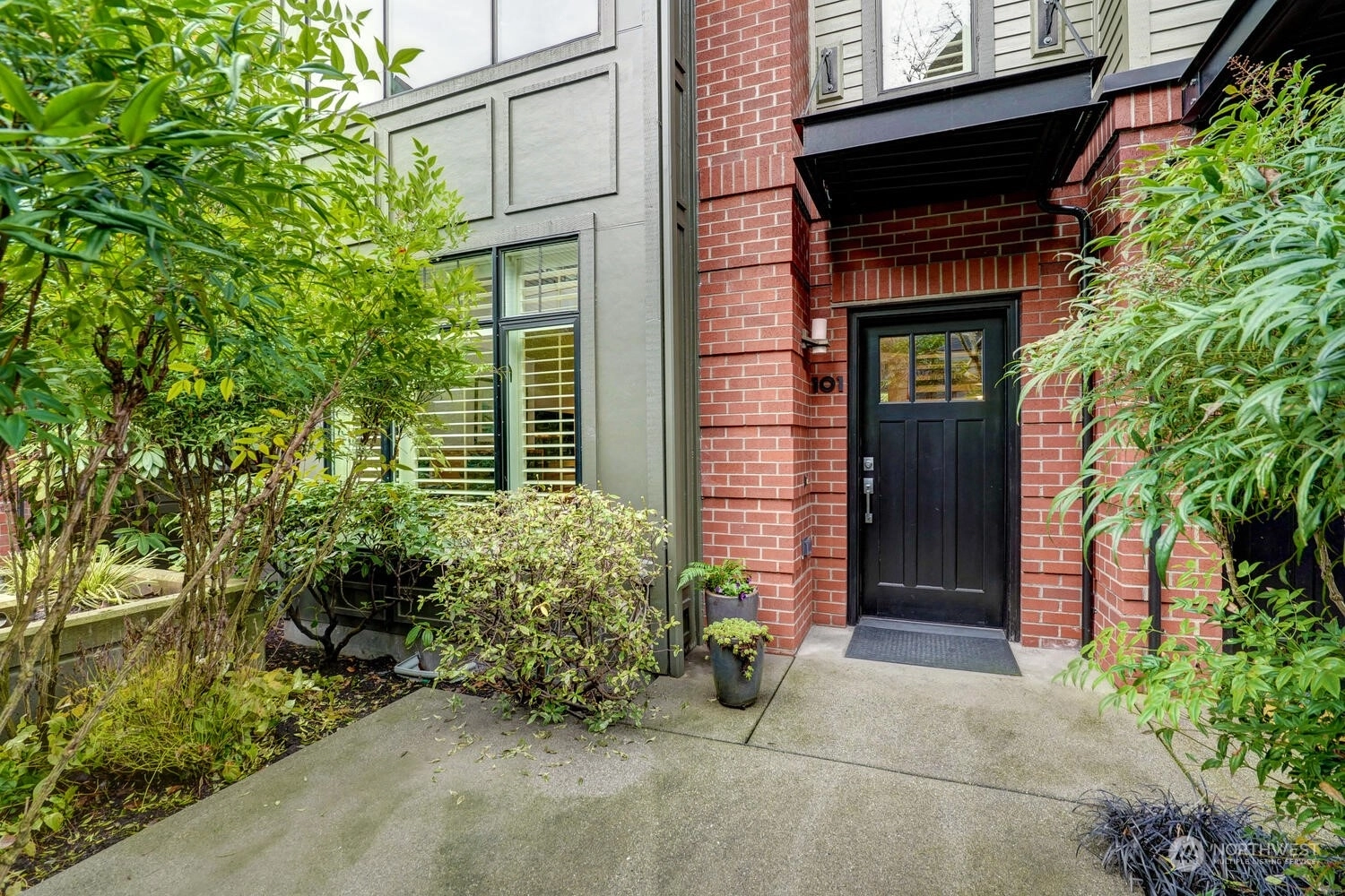 1200 Bellevue Way - Townhomes and Townhouses For Sale at 1200 Bellevue ...