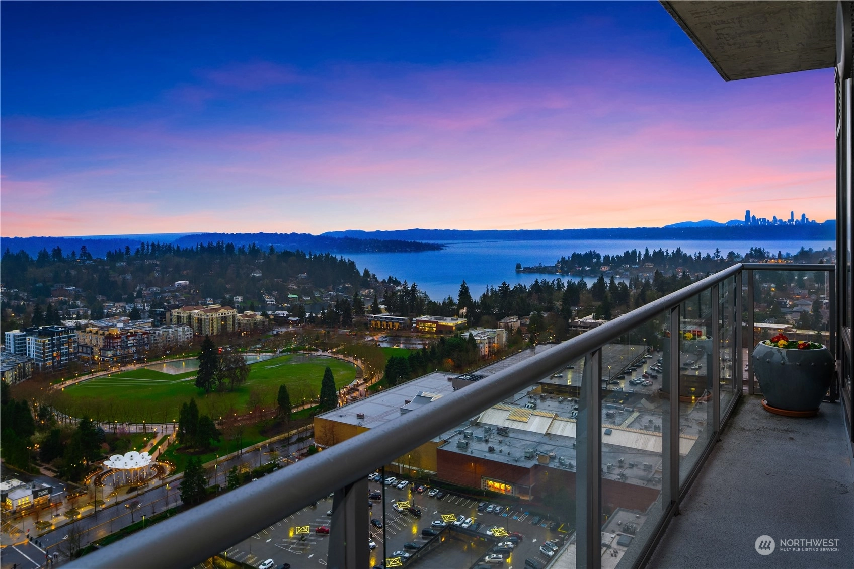 One Lincoln Tower - Condos For Sale at One Lincoln Tower in Bellevue ...