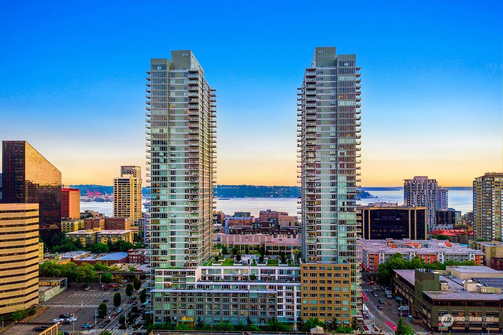 Insignia South Tower - Condos For Sale at Insignia South Tower in ...